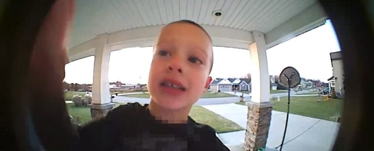 Boy contacts dad on doorbell cam for funny "emergency"