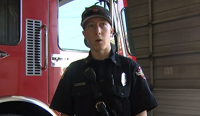 Mom thanks firefighter for holding her autistic daughter at school