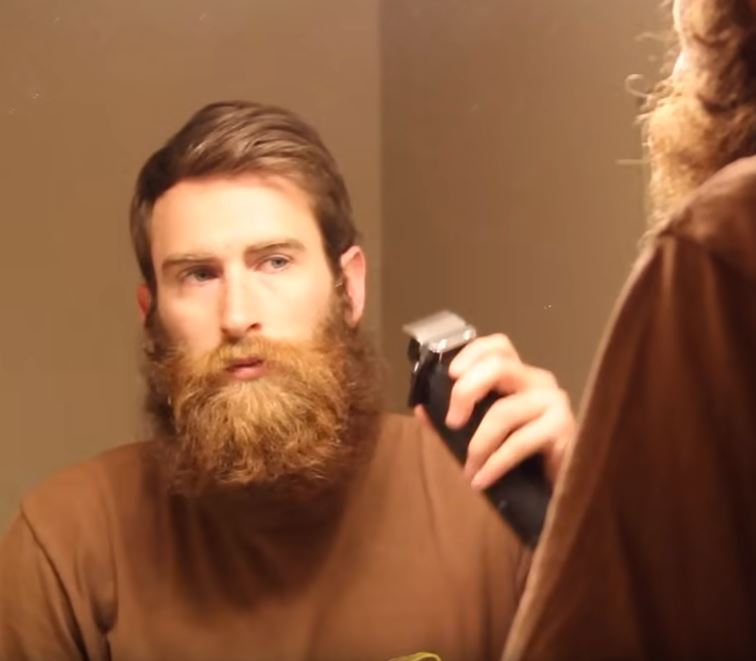 Man Shaves Giant Beard As Mom’s Christmas Gift