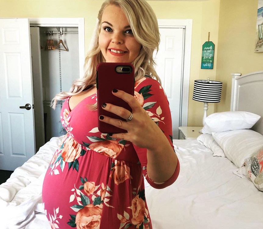 3-Year-Old Falls In Love Immediately With Newborn Sister