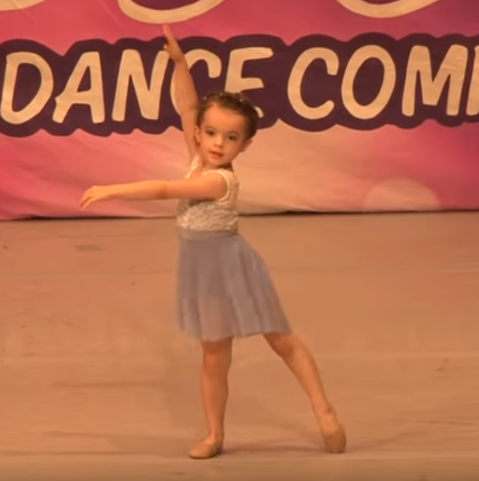 Little Girl’s Sweet Dance Performance Melts Hearts