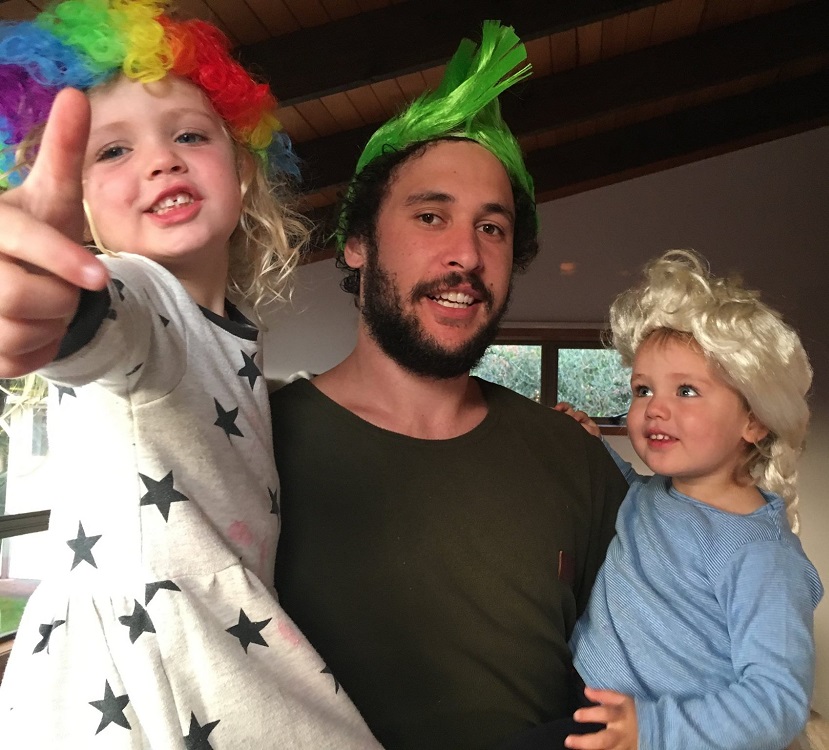 Funny Dad Teaches “How To Talk To A Baby”