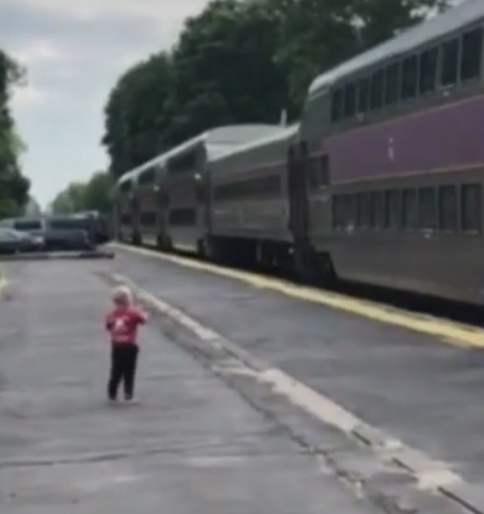 Train conductor confesses best part of his day is seeing little boy ...
