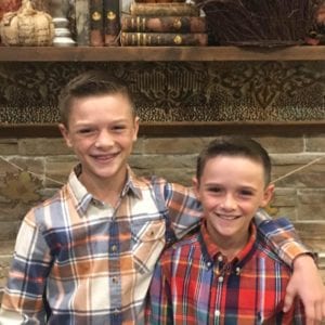 Twin brothers set up lemonade stand to support premature twin neighbors ...