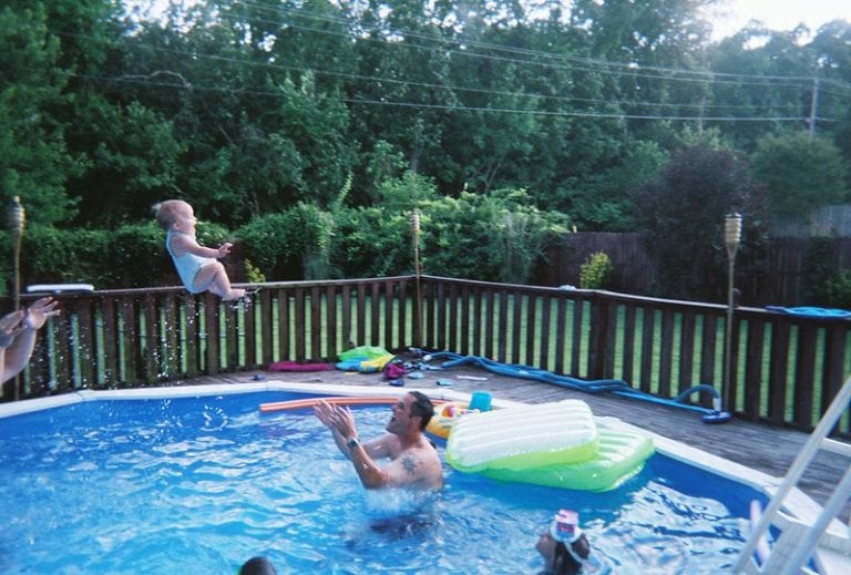 Heated debate sparks online when neighbor asks woman next door if her ...