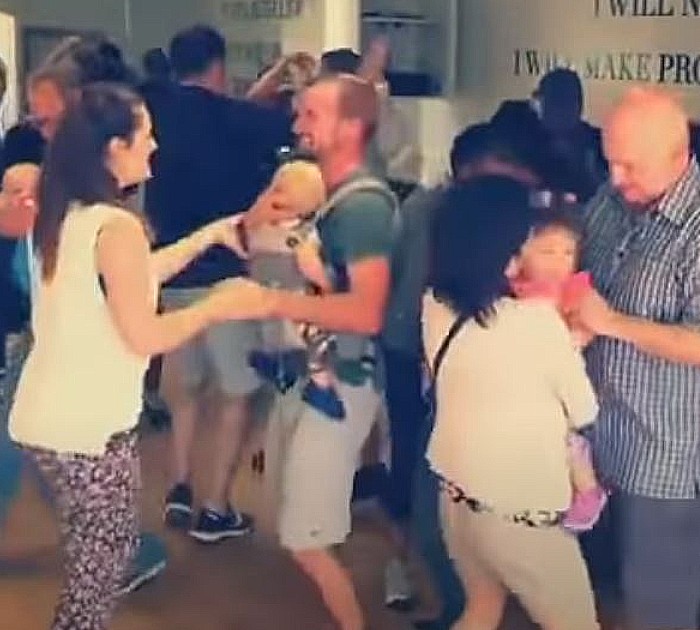 Daddy-baby dance duos bring the house down with epic moves to “Play ...