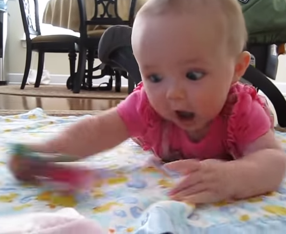 Baby Has Heart-Melting Conversation With Mommy