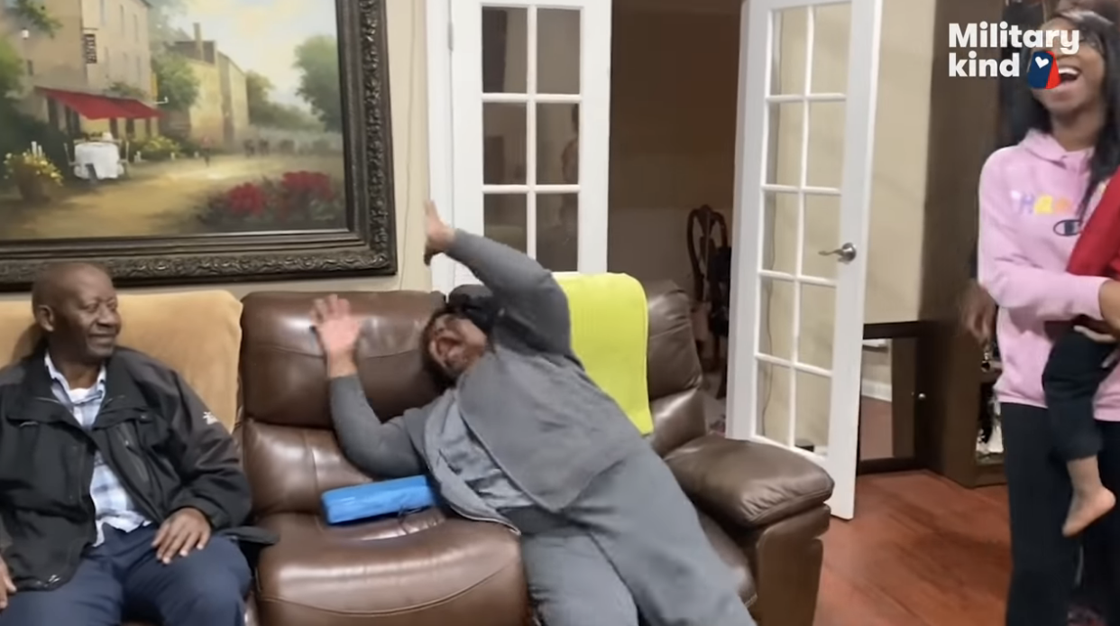 Mom Has Total Freak Out When Son She Hasnt Seen In Over A Year Taps