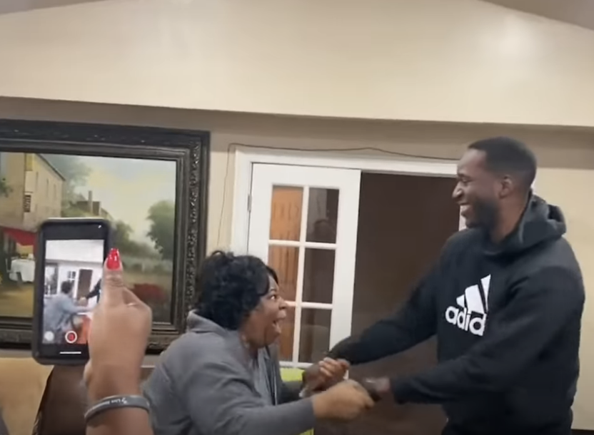 Mom Has Total Freak Out When Son She Hasnt Seen In Over A Year Taps