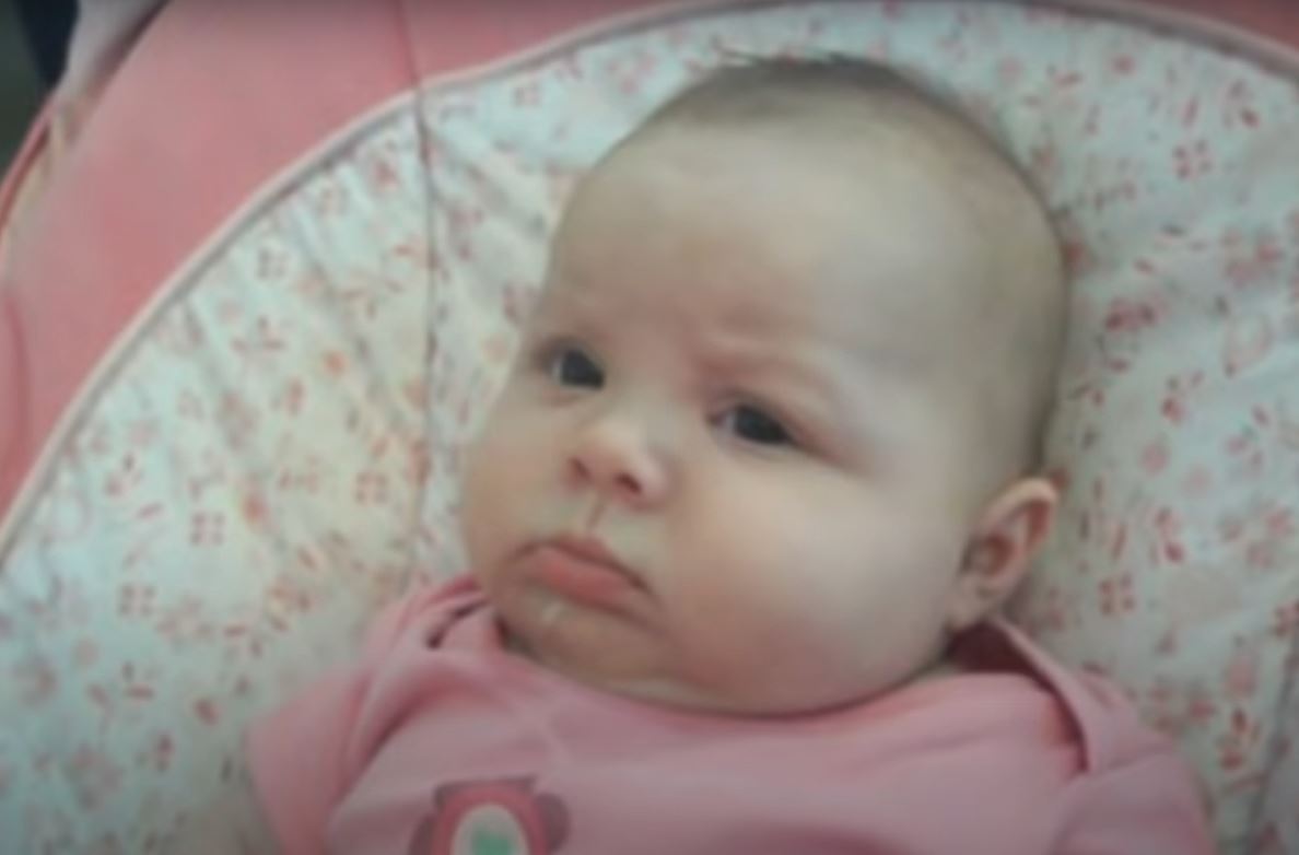 Sweet baby joins mom singing iconic ‘Twinkle Twinkle Little Star’