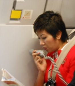 Pilot makes announcement on plane – makes elderly woman cry when he ...