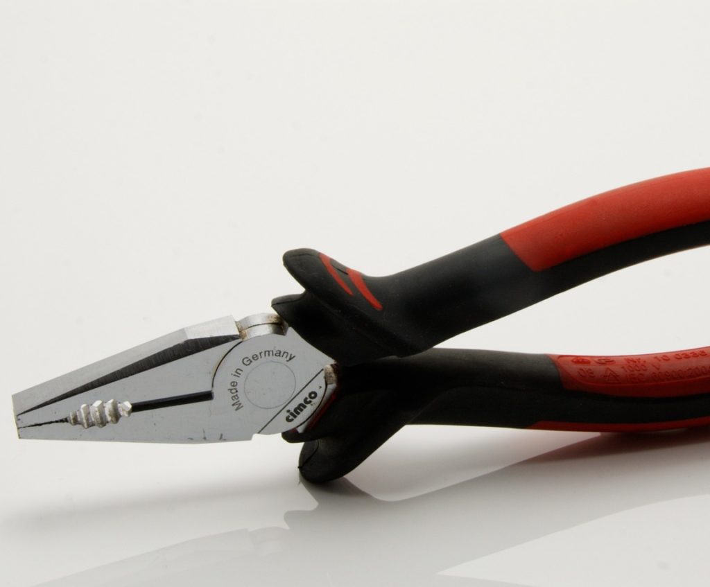 Easy Way To Fix A Zipper That Won’t Close