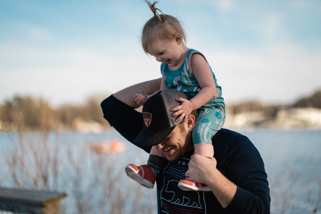 Baby has sweetest reaction when daddy comes home from work