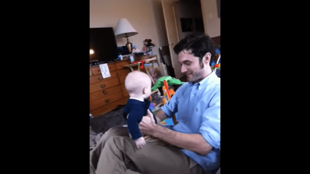 Baby has sweetest reaction when daddy comes home from work
