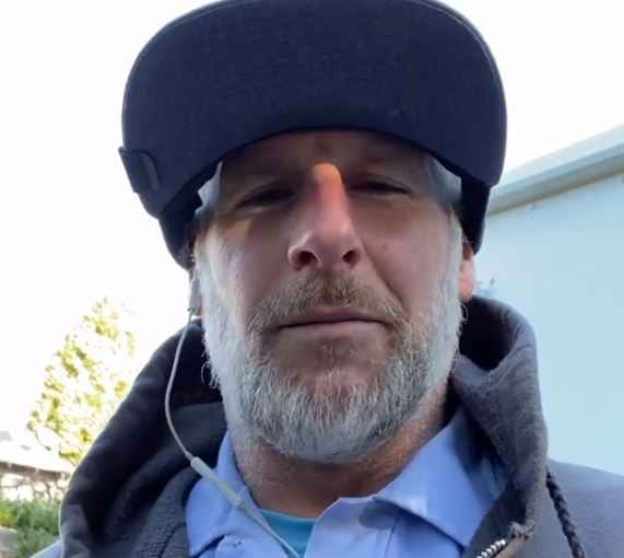 Little Girl Melts Hearts Waiting For Mailman’s Arrival Each Day