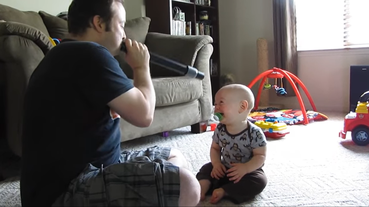 Baby’s heartfelt laugh over dad’s antics steals hearts