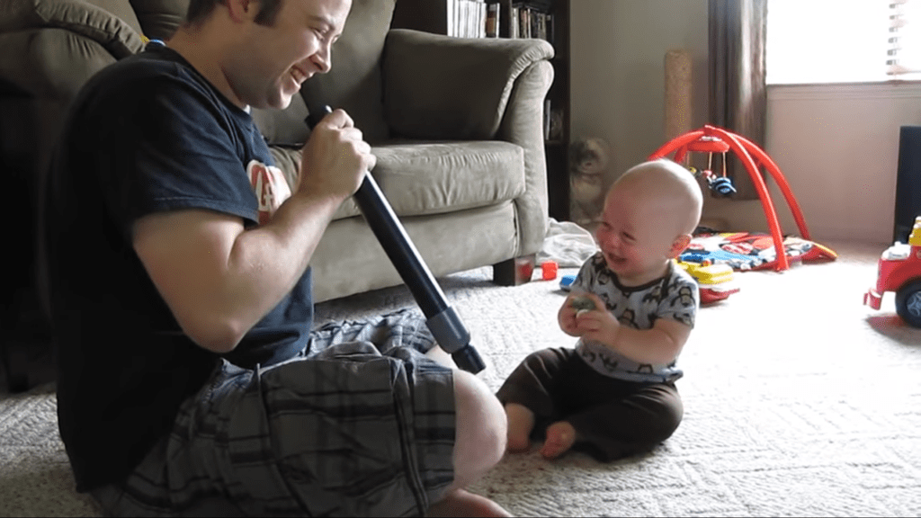 Baby’s heartfelt laugh over dad’s antics steals hearts