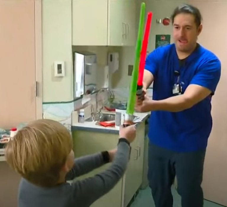 Nurse spreads joy around children’s hospital with his fun dancing and ...