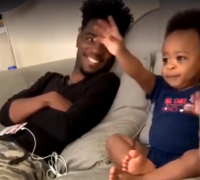 Baby has full on conversation with daddy that he doesn’t want to end