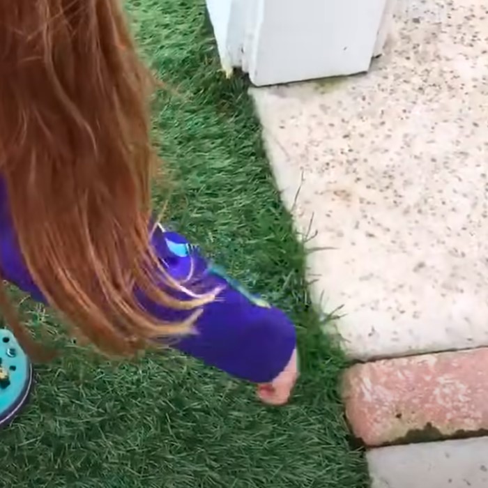 Little girl tells teacher they have lots of “weed” at home, Dad gets ...