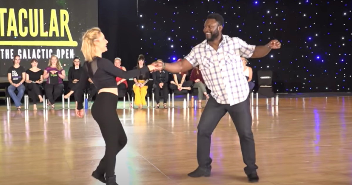 Couple Pulls Of Smooth Impromptu Swing Dance