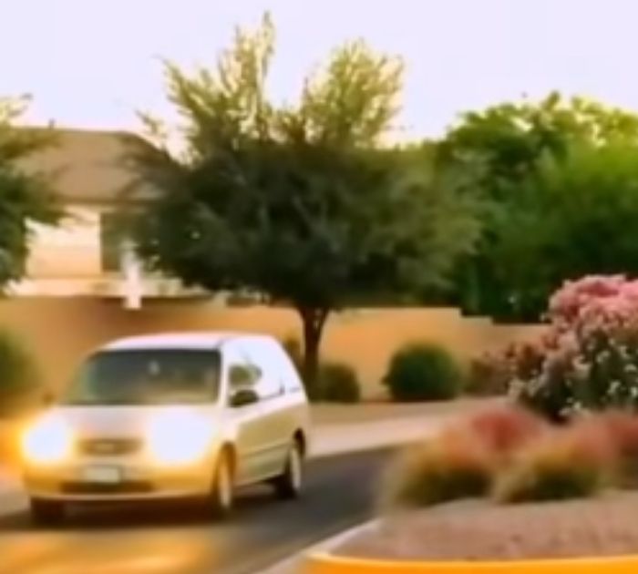 10-Year-Old Girl Avoids Possible Kidnapping By Asking Stranger In Car ...
