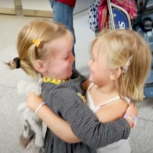 Footage of inseparable cousin best friends reuniting at airport after ...