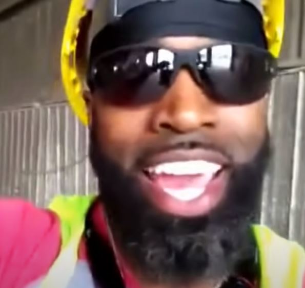 Three-year-old waits for garbage man so she can give him the sweetest gift