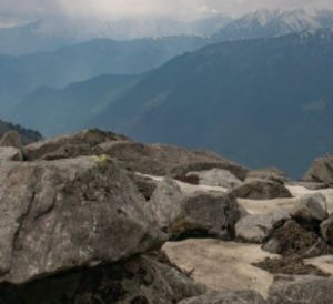 4-year-old takes plunge off 70-foot cliff as parents watch. Rescuers ...