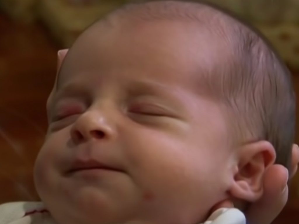 Mom gives birth to 27-year-old baby that’s actually 2 years younger ...