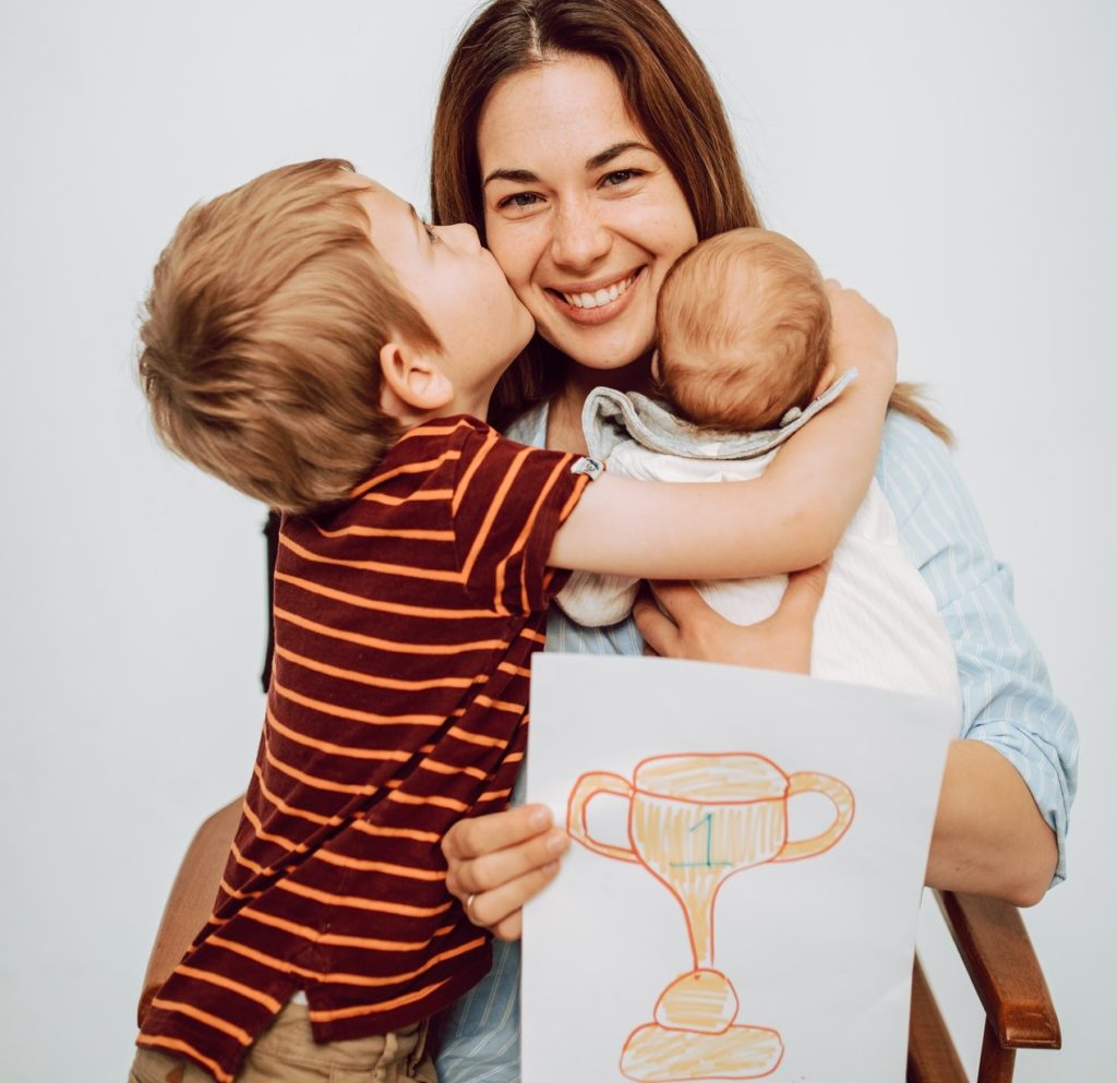 Woman highlights her ‘mom skills’ in resumé rather than corporate ...