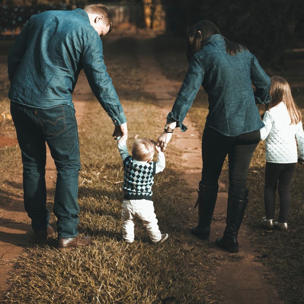 Study confirms the second child really is more of a pain in the neck to ...