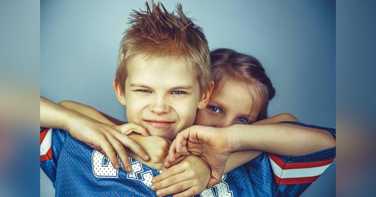 Study confirms the second child really is more of a pain in the neck to ...