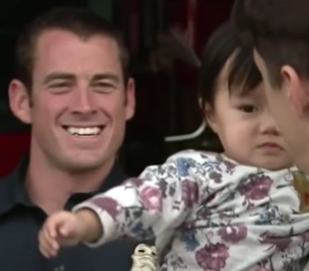 Firefighters take care of baby dropped off at station then she finds ...