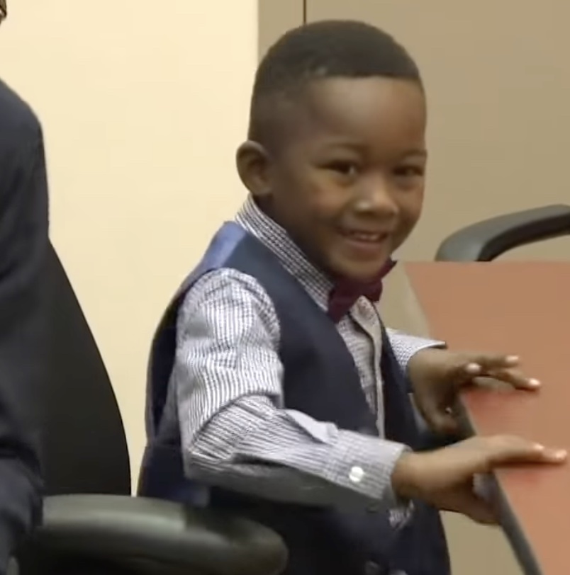 Young boy is adopted by foster parents and his entire class shows up to ...