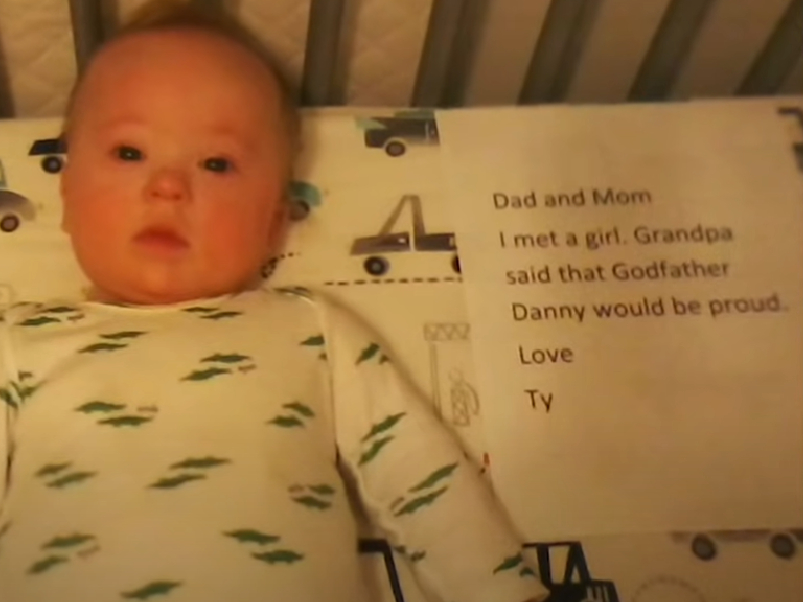 Low-tech grandpa makes vacationing parents laugh by making grandpa ...