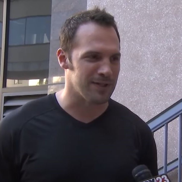 Mom gives birth then delivers news to husband that it wasn’t just twins