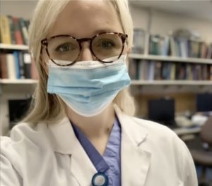 Mom of 9 graduates from medical school 20 years after she started