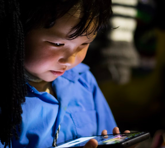 Mom hands toddler her cell while she showers not anticipating to be ...