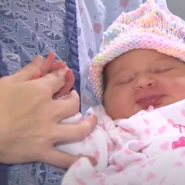 47-year-old goes to hospital not expecting to give birth 1 hour later