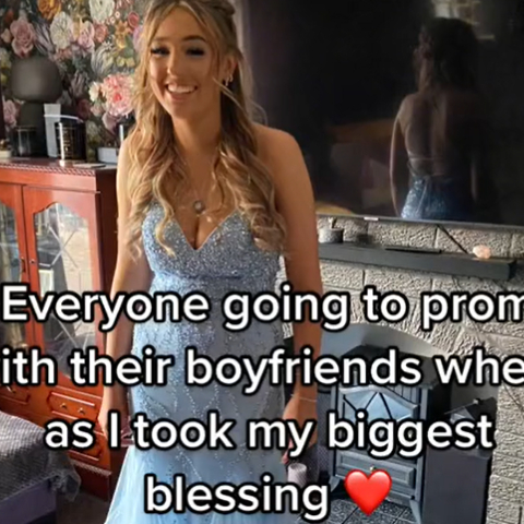 Proud 16-year-old mom melts hearts bringing her toddler as her prom date