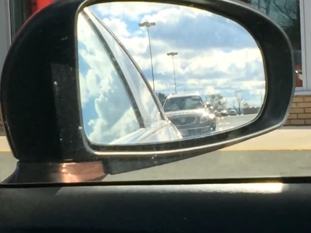 Son sees mom getting into wrong car and instead of stopping her he ...
