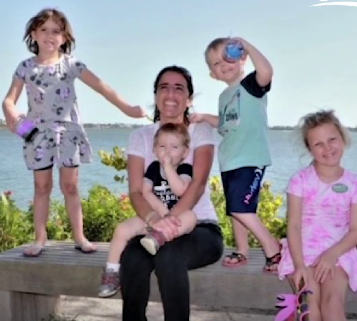 Single mom fosters 2 girls then learns they have 2 baby brothers ...