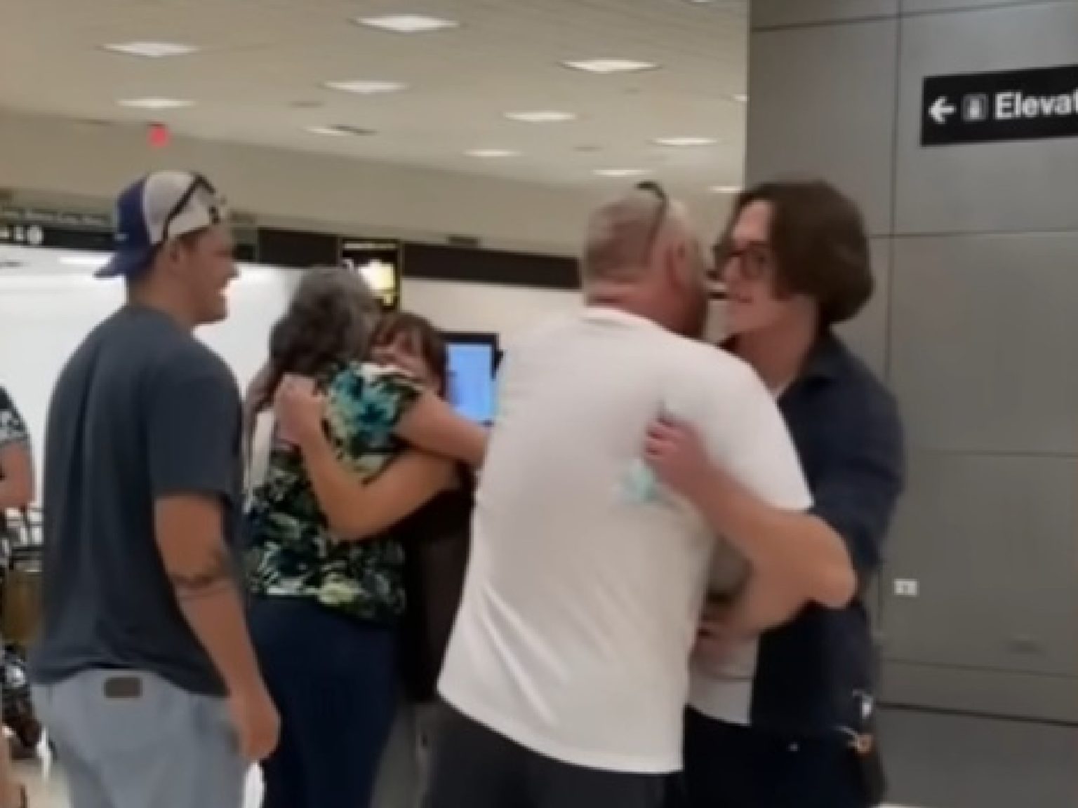 Couple donate their extra frozen embryos and end up gaining 18-year old ...