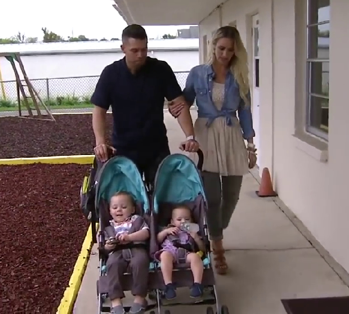 Homeless couple with 2 kids covered in bug bites from head to toe ask ...