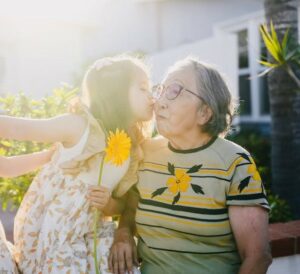 91-year-old lady ready to retire starts her own GoFundMe to help make ...