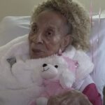 105-yr-old matriarch meets 5th generation grandchild and shares her ...