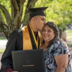 Mom’s brilliant graduation gift to daughter has parents online crying