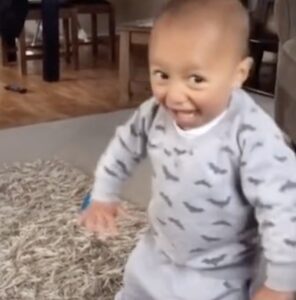 Adorable toddler delights parents with hilarious rendition of Māori Dance