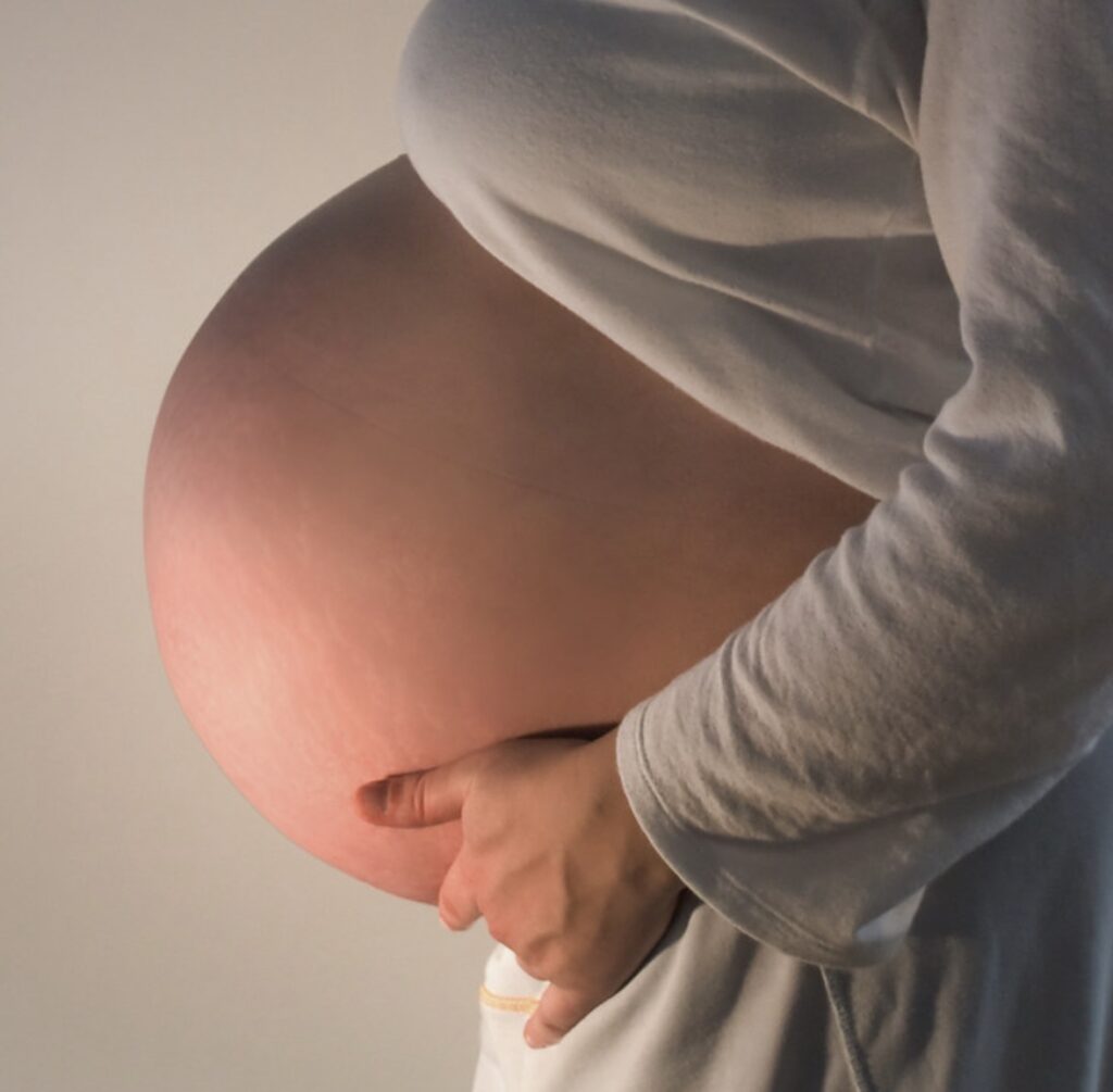 Baby born 1 week early shatters hospital record as one of the largest ...